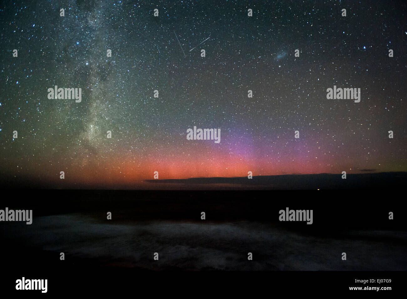 Australia night sky stars victoria hi-res stock photography and images ...