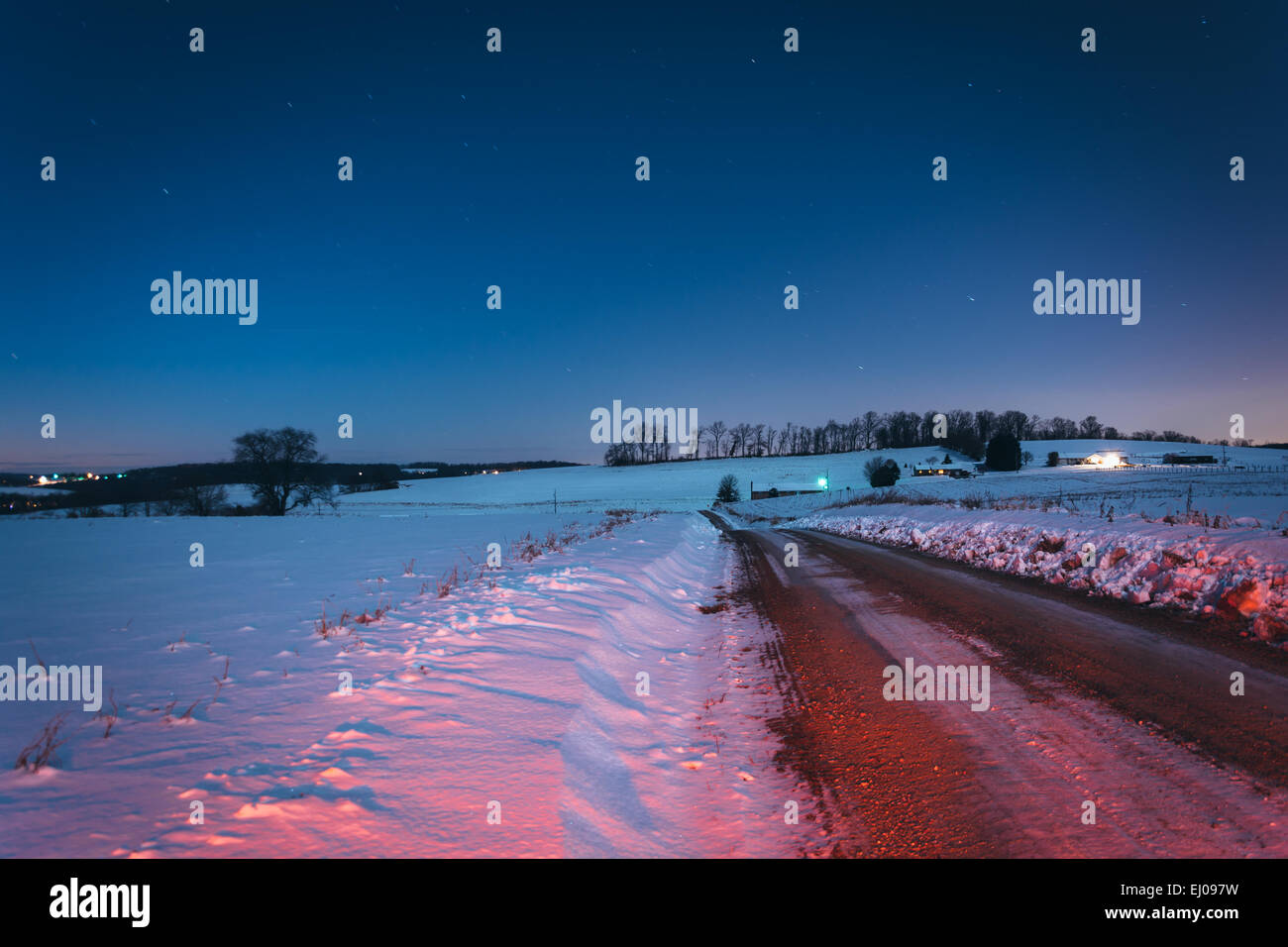 Night rural scenery hi-res stock photography and images - Alamy