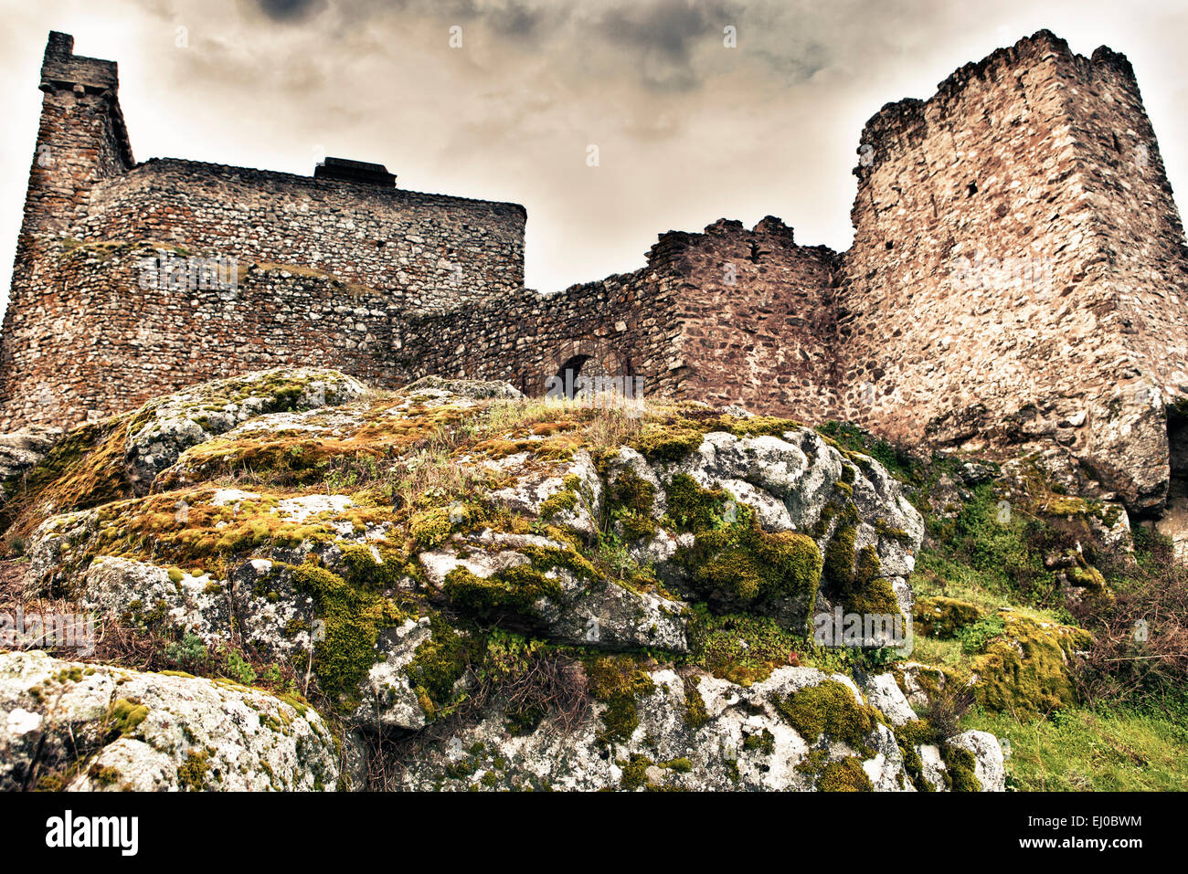 Castle of montanchez hi-res stock photography and images - Alamy