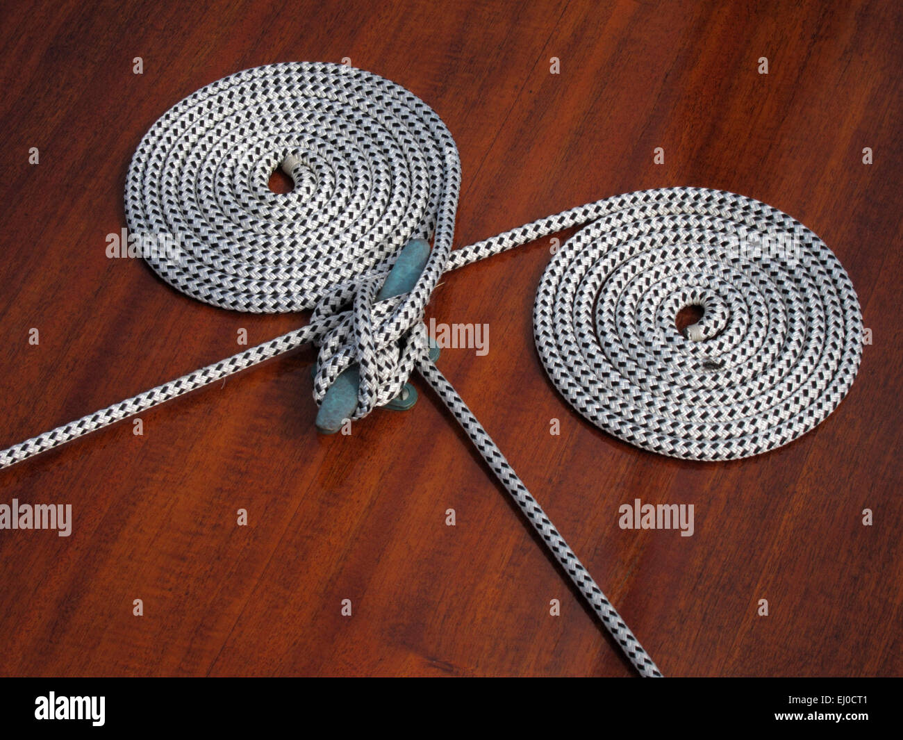 Rope art hi-res stock photography and images - Alamy