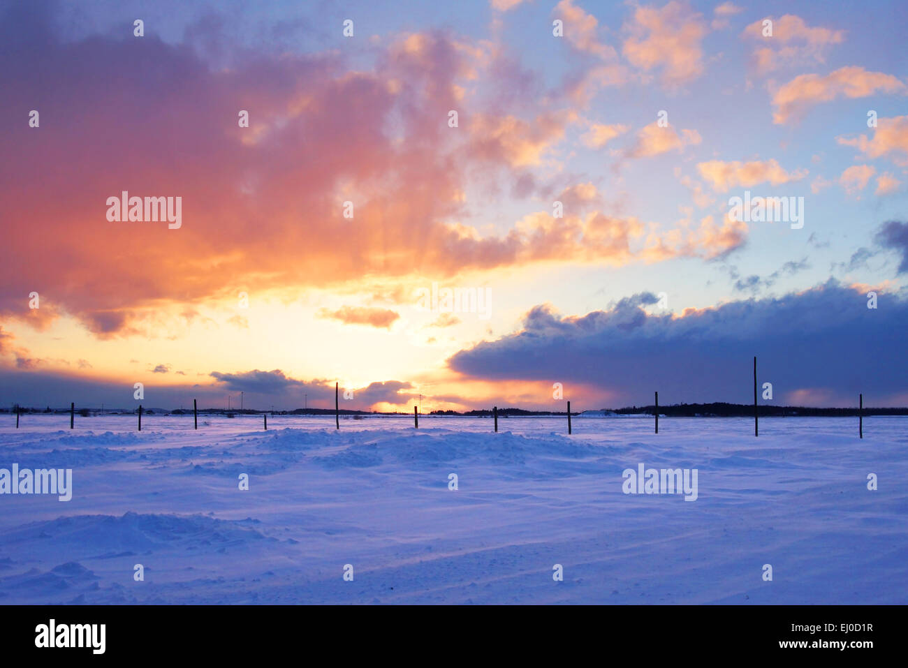 Cold winter setting hi-res stock photography and images - Alamy