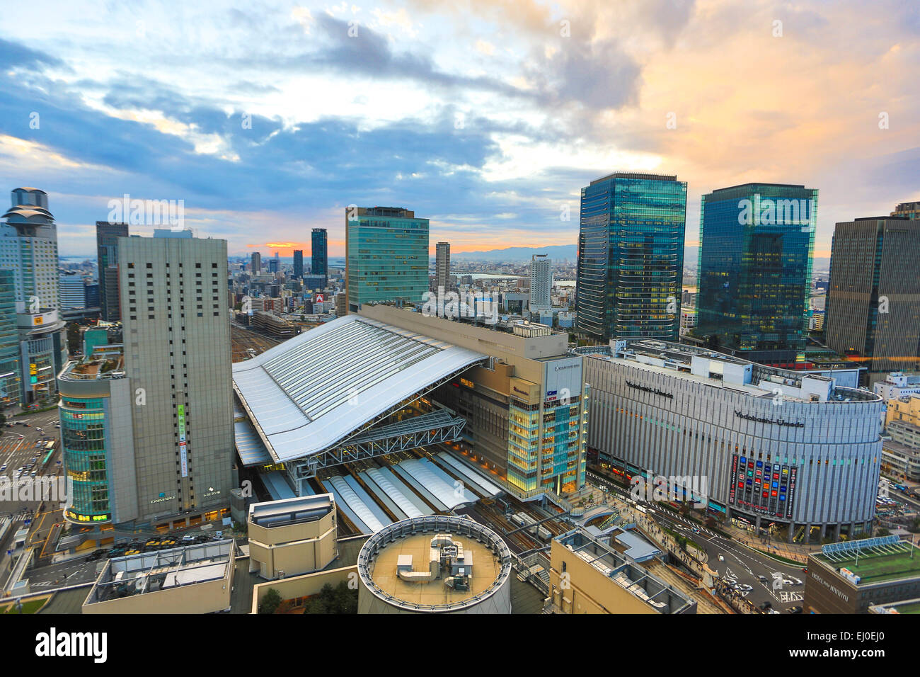 Umeda Station Stock Photos & Umeda Station Stock Images - Alamy