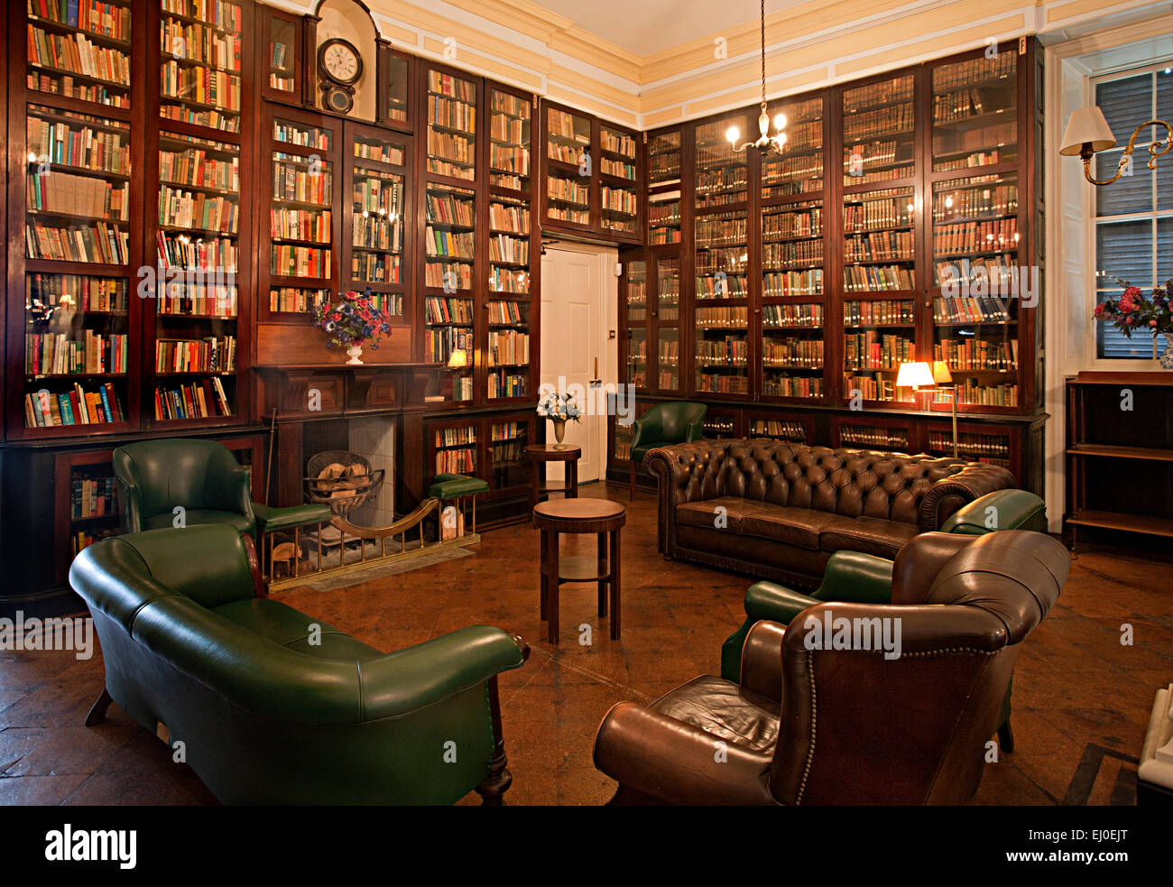 Library interior hi-res stock photography and images - Alamy