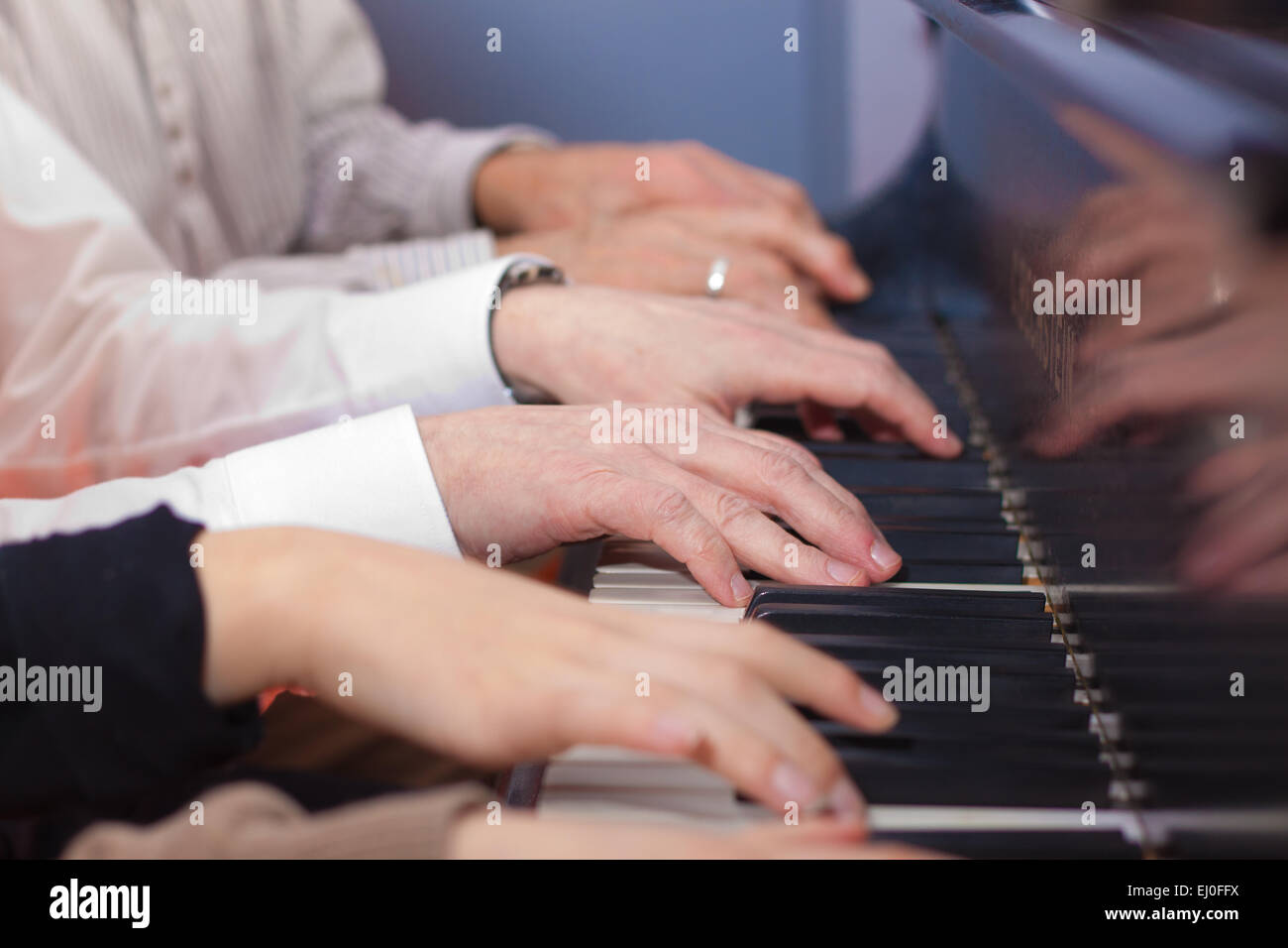 Piano hands hi-res stock photography and images - Alamy