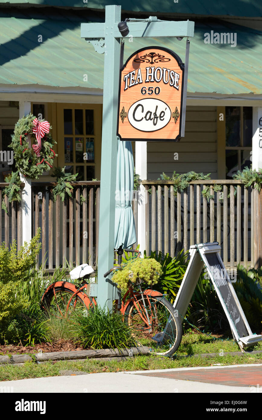 Tea shop small town hi-res stock photography and images - Alamy