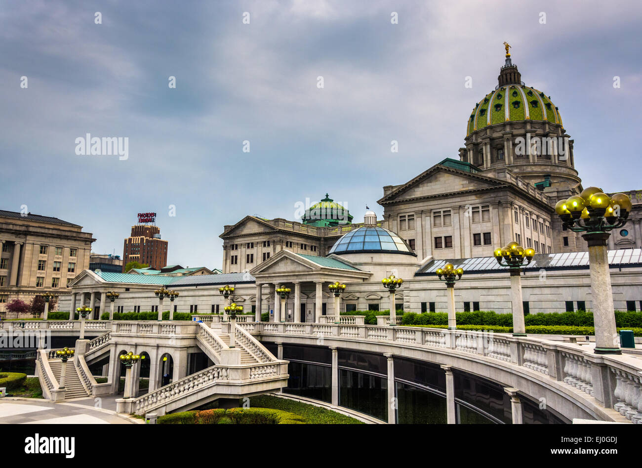 Pennsylvania state capitol building exterior hi-res stock photography ...