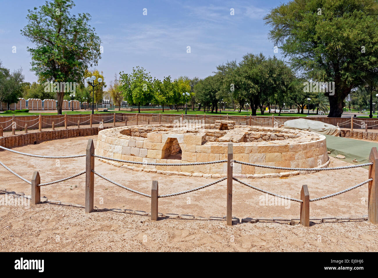 Asia, United Arab Emirates, UAE, Abu Dhabi, Al Ain, Hili, 110th Street ...