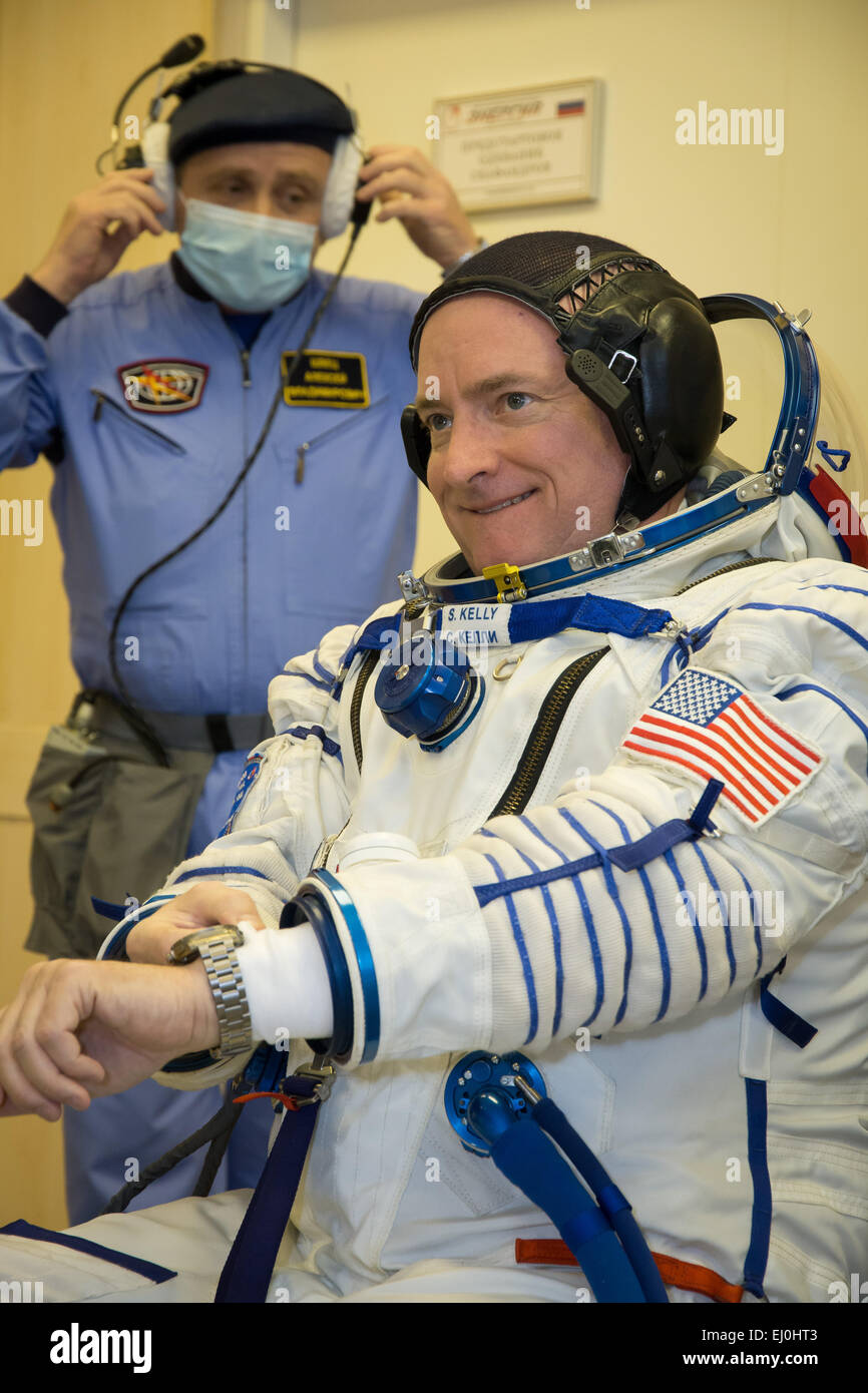 International Space Station Expedition 43 NASA Astronaut Scott Kelly ...