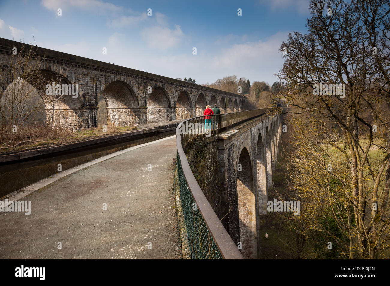 Chirk railway viaduct hi-res stock photography and images - Alamy
