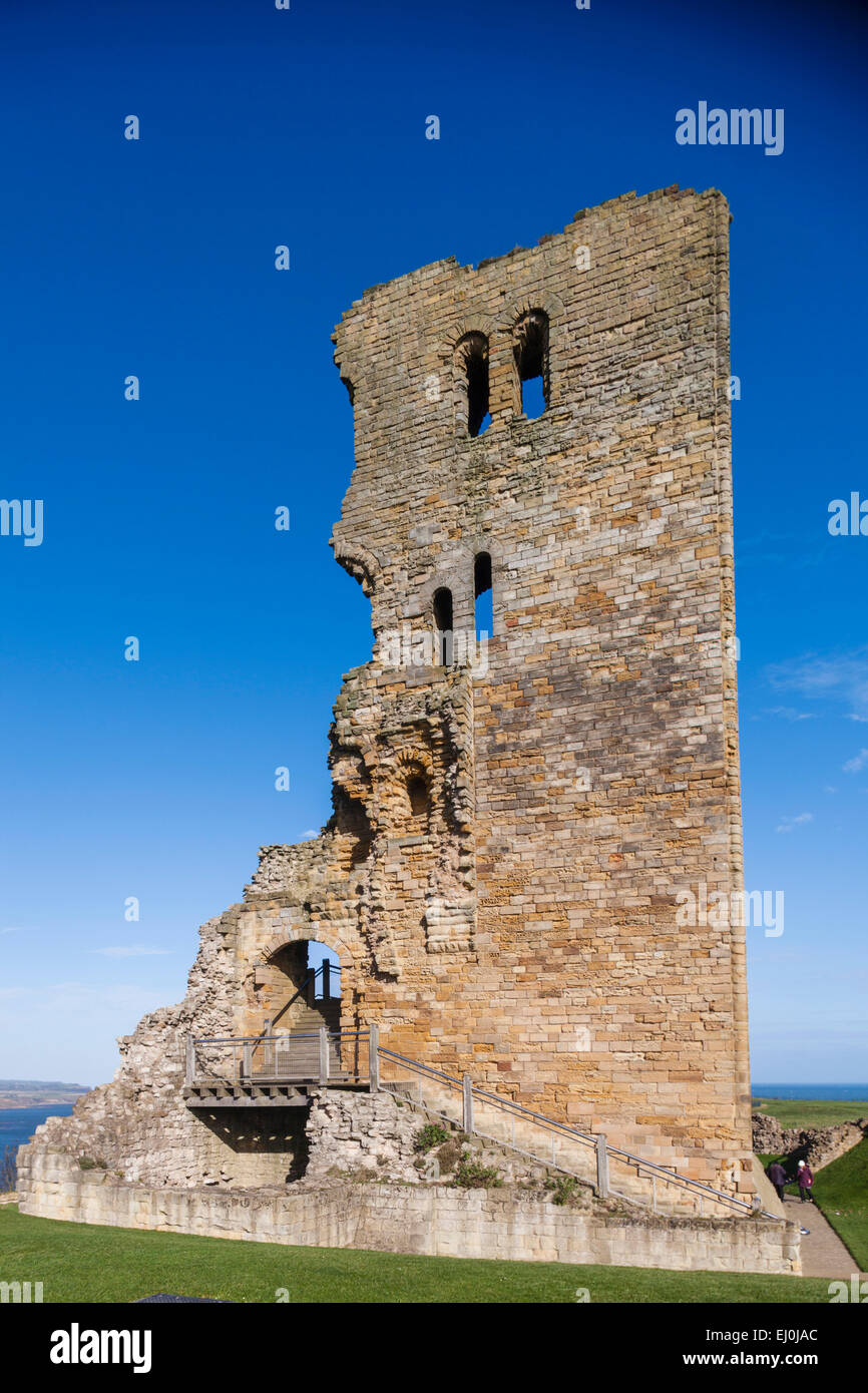 Scarborough tower hi-res stock photography and images - Alamy