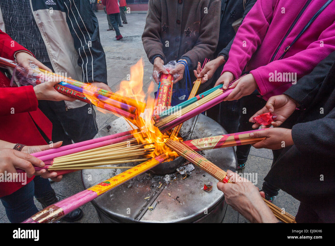China god of fire hi-res stock photography and images - Alamy