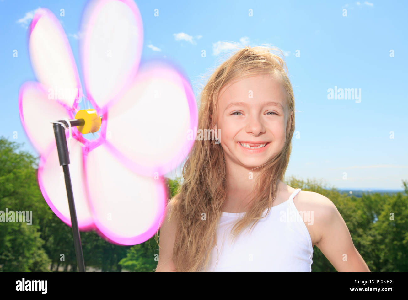 Child wind flower hi-res stock photography and images - Alamy