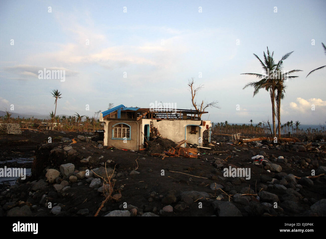Super Typhoon Durian caused huge volcanic ash mudslides from Mayon ...