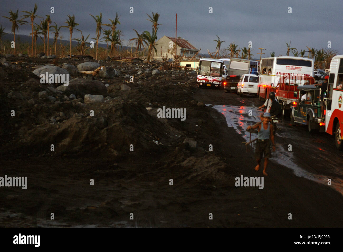 Super Typhoon Durian caused huge volcanic ash mudslides from Mayon ...