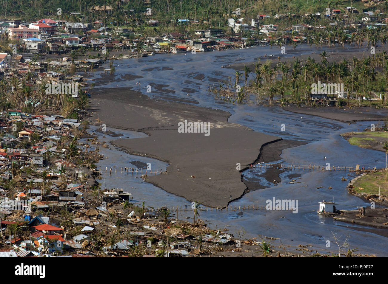 Super Typhoon Durian caused huge volcanic ash mudslides from Mayon ...