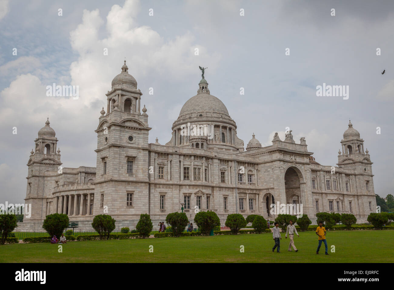Victoria memorial building kolkata hi-res stock photography and images ...