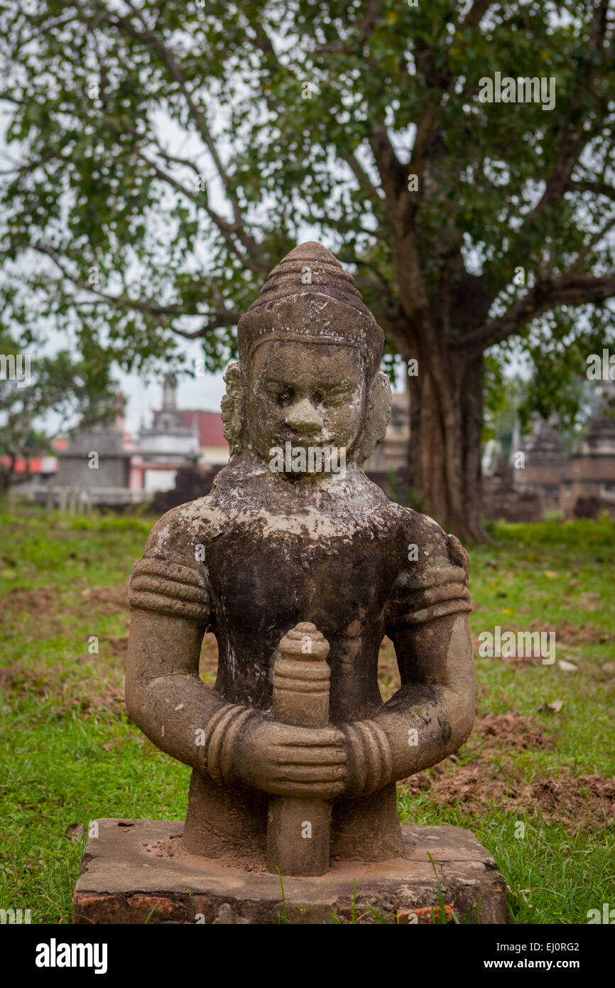 Dvarapala sculpture hi-res stock photography and images - Alamy
