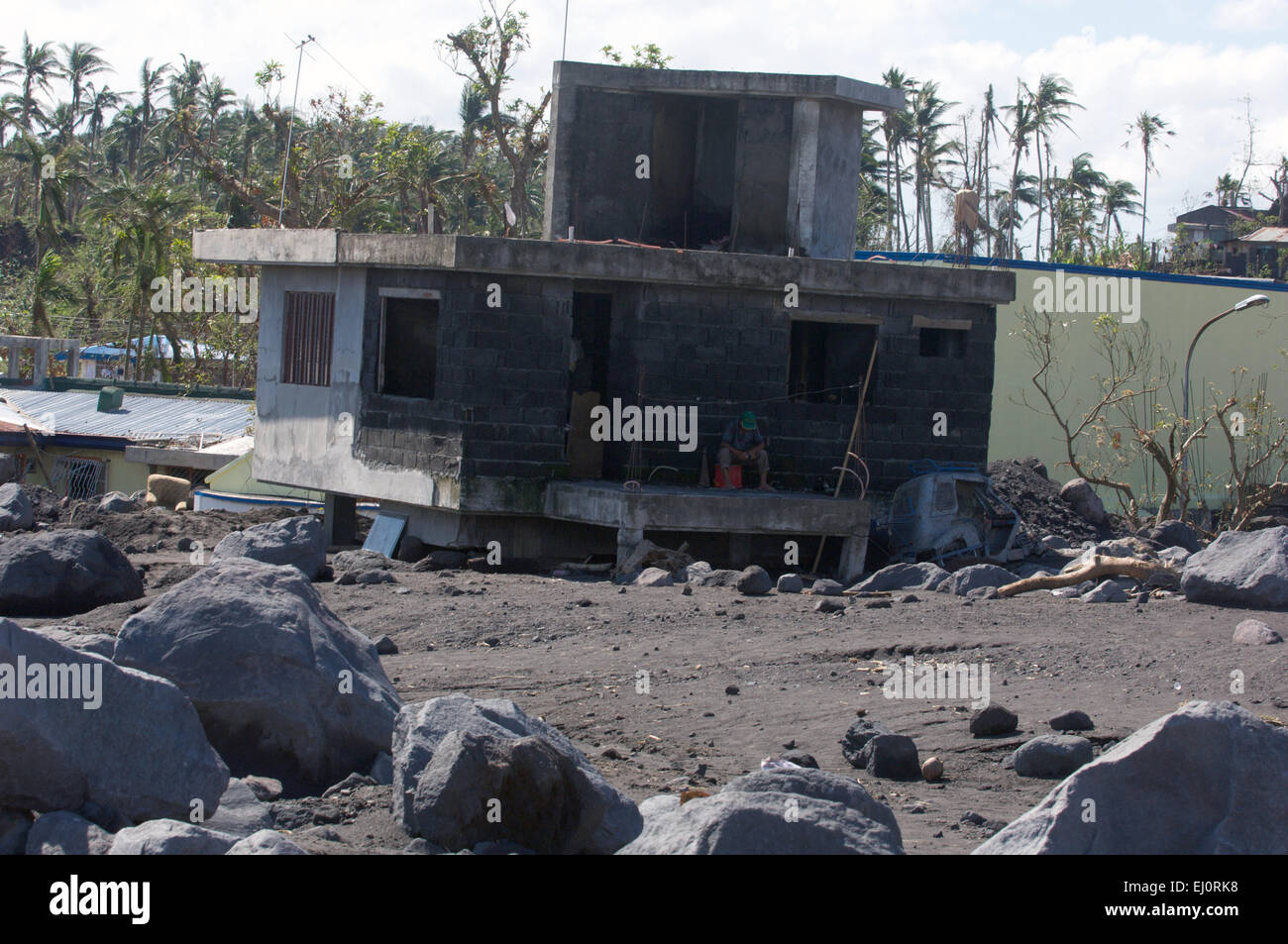Super Typhoon Durian caused huge volcanic ash mudslides from Mayon ...