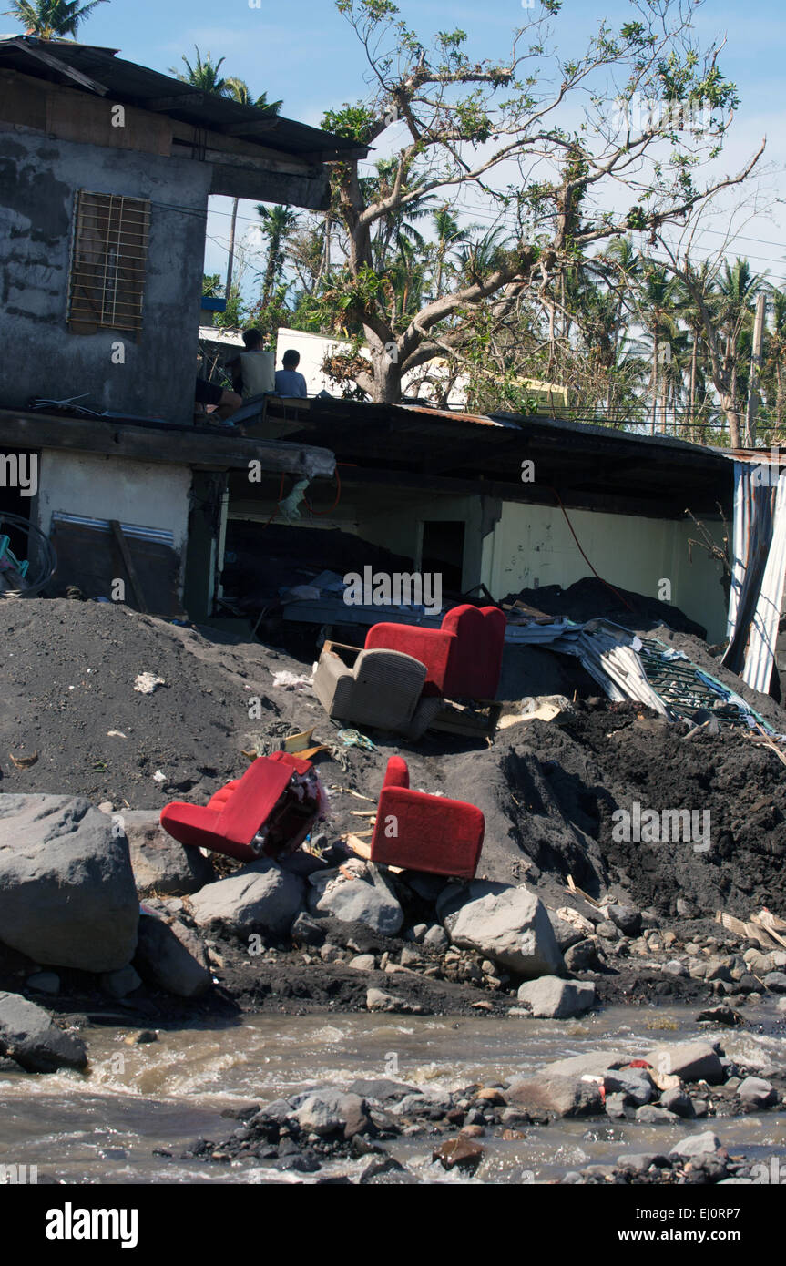 Super Typhoon Durian caused huge volcanic ash mudslides from Mayon ...