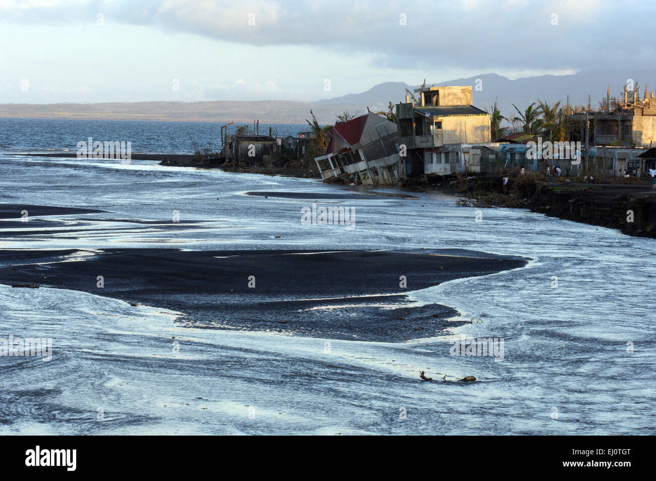 Super Typhoon Durian caused huge volcanic ash mudslides from Mayon ...