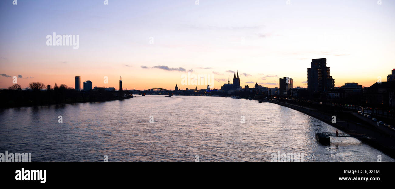 Building outside the city hi-res stock photography and images - Alamy