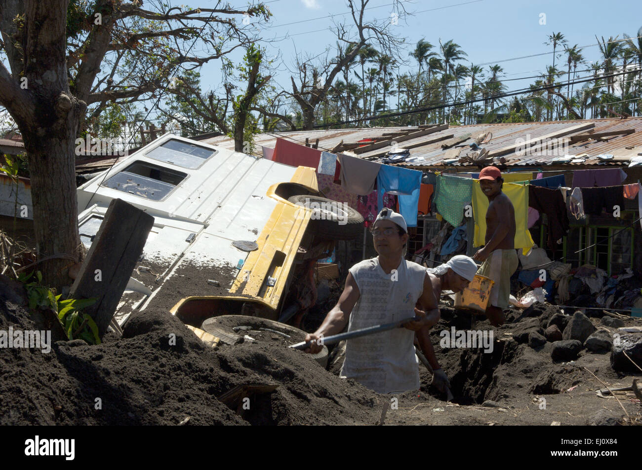 Super Typhoon Durian caused huge volcanic ash mudslides from Mayon ...