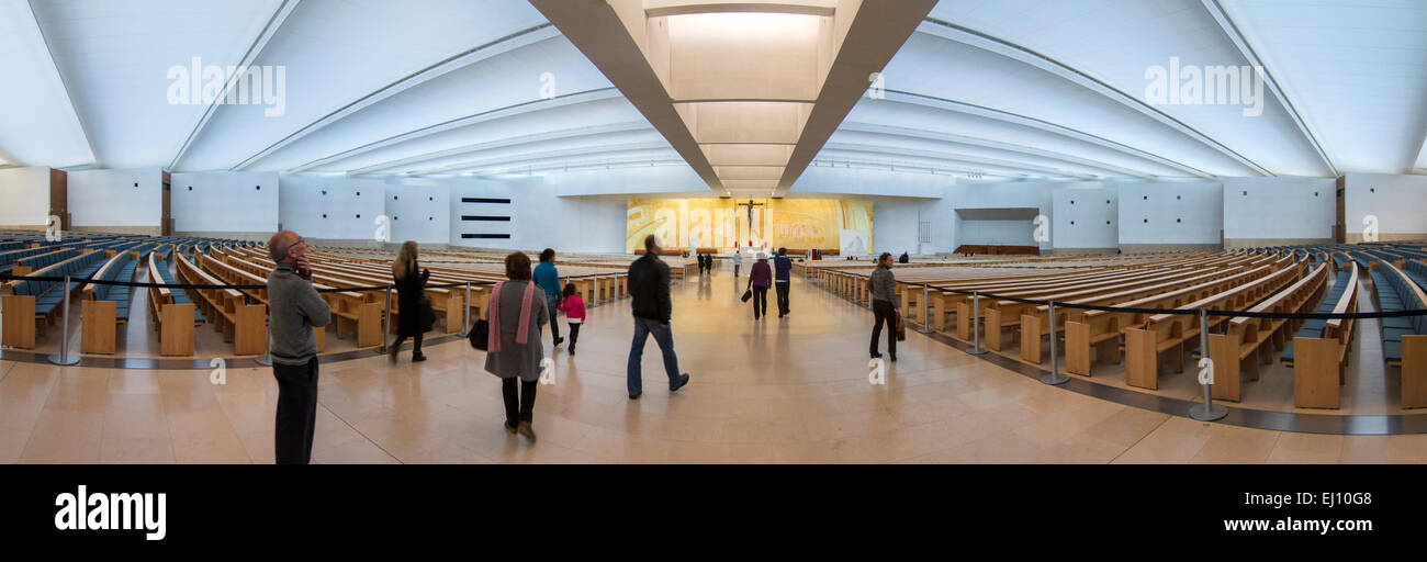 Fatima portugal inside church holy hi-res stock photography and images ...