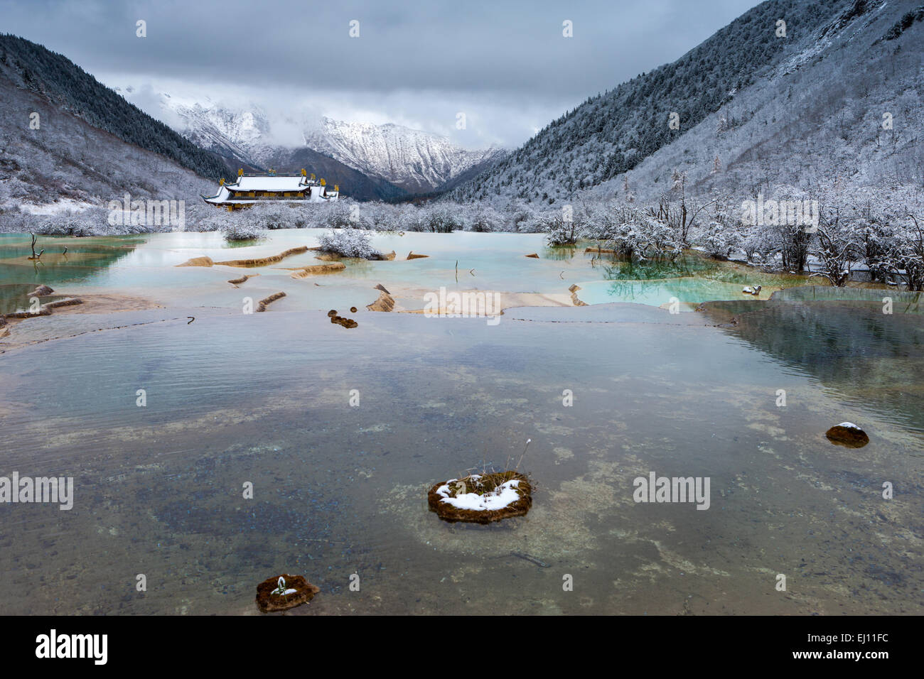 Huanglong Temple High Resolution Stock Photography and Images - Alamy