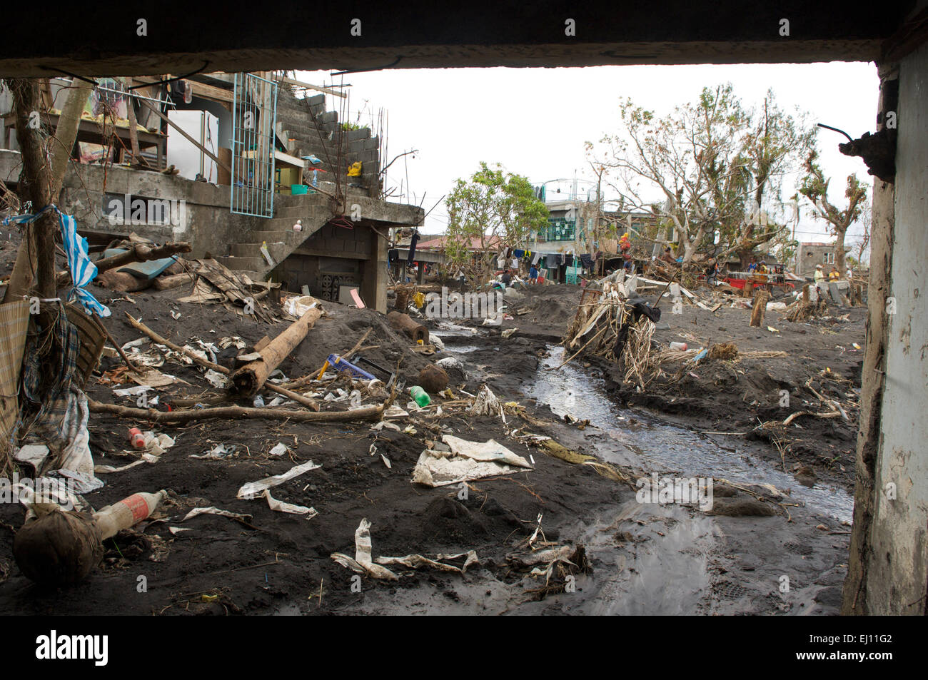 Super Typhoon Durian caused huge volcanic ash mudslides from Mayon ...