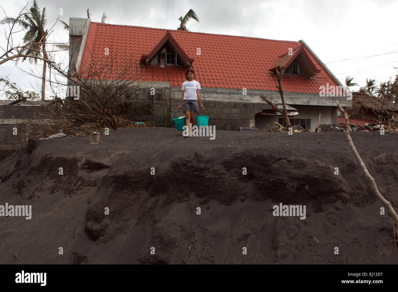 Super Typhoon Durian caused huge volcanic ash mudslides from Mayon ...
