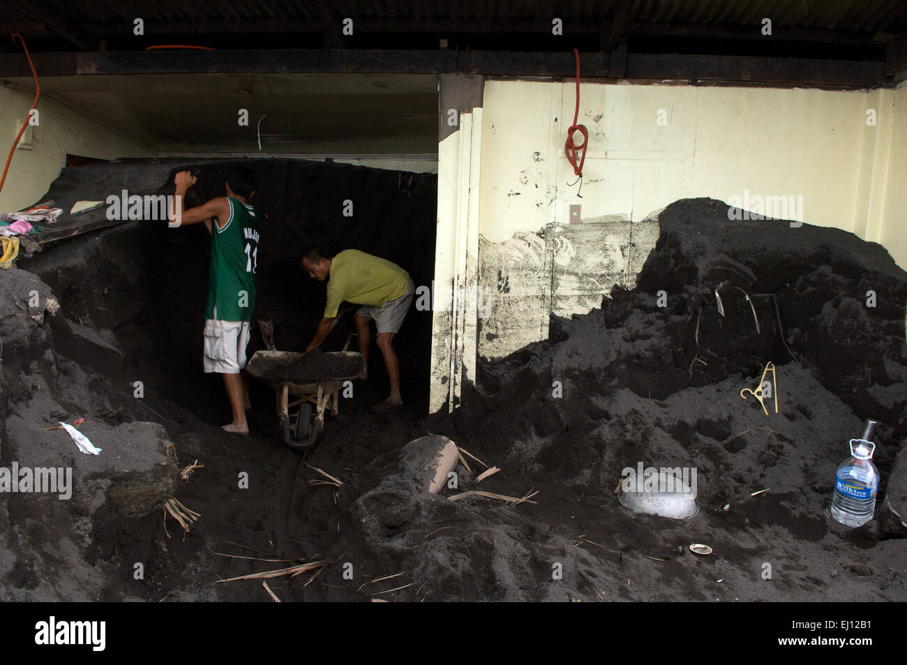 Super Typhoon Durian caused huge volcanic ash mudslides from Mayon ...