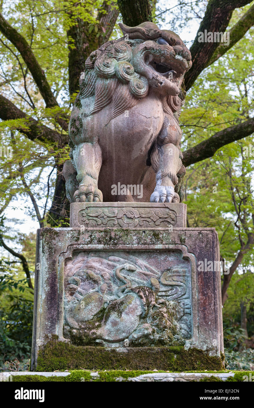 Shinto guardian hi-res stock photography and images - Alamy