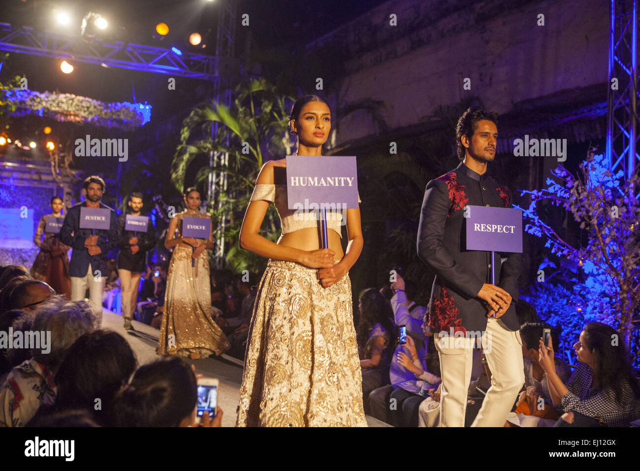 Fashion Ramp Walk Stock Photos & Fashion Ramp Walk Stock Images - Alamy