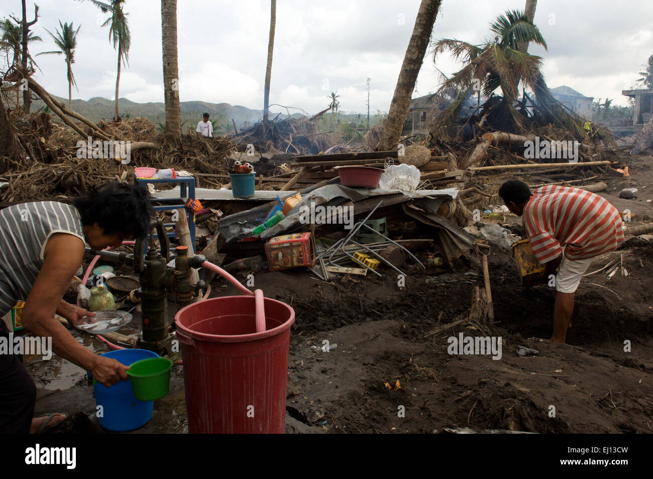Super Typhoon Durian caused huge volcanic ash mudslides from Mayon ...