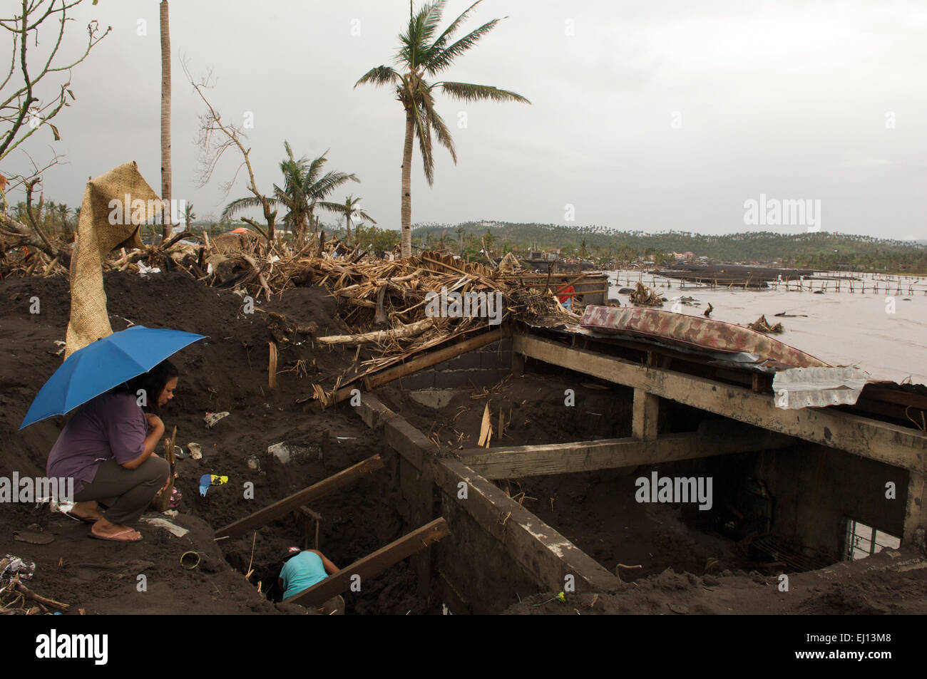 Super Typhoon Durian caused huge volcanic ash mudslides from Mayon ...