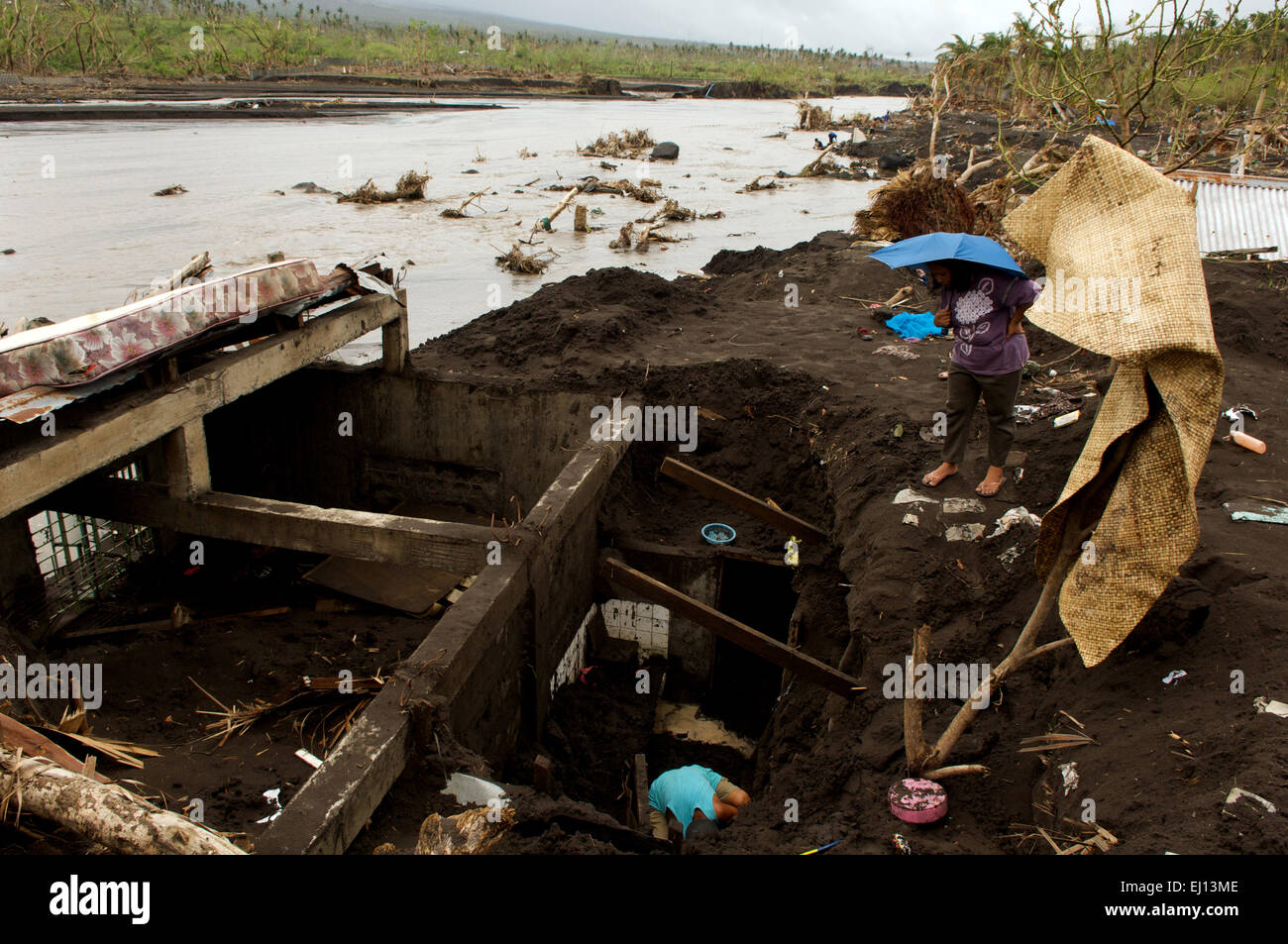 Super Typhoon Durian caused huge volcanic ash mudslides from Mayon ...