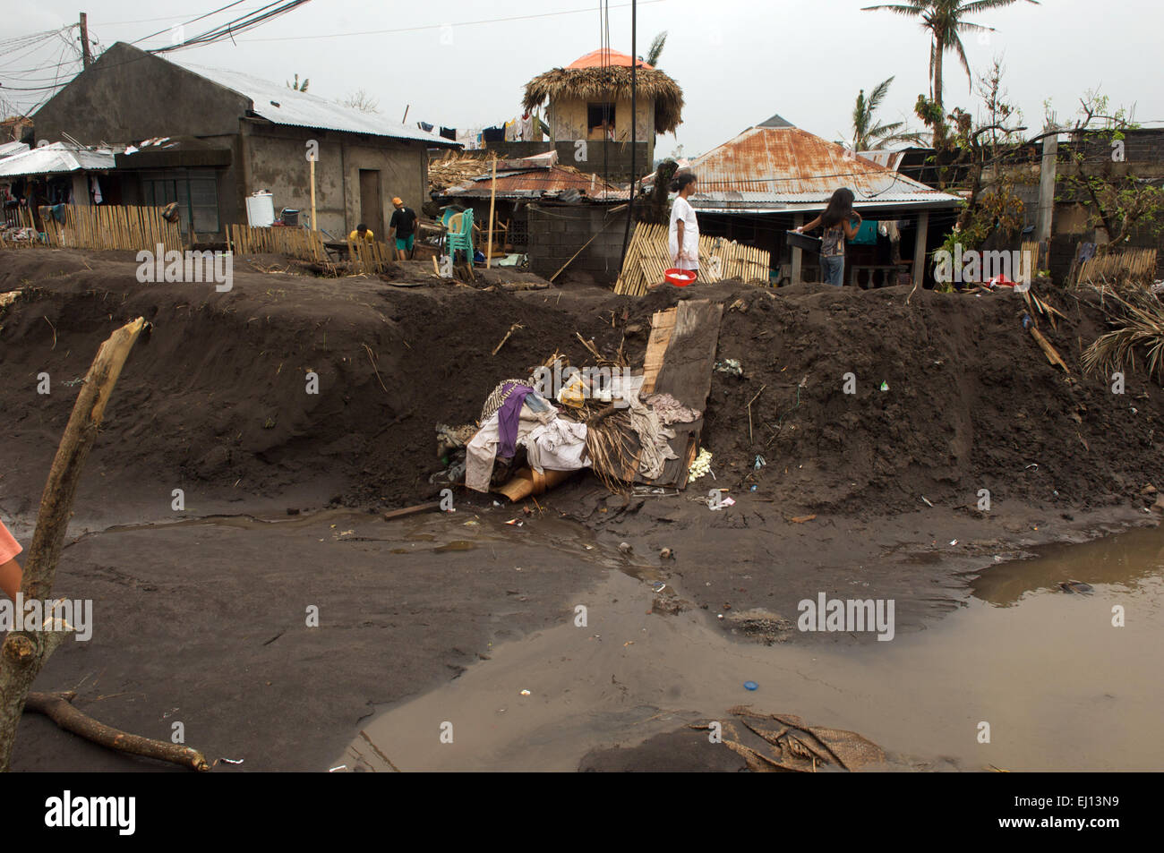 Super Typhoon Durian caused huge volcanic ash mudslides from Mayon ...