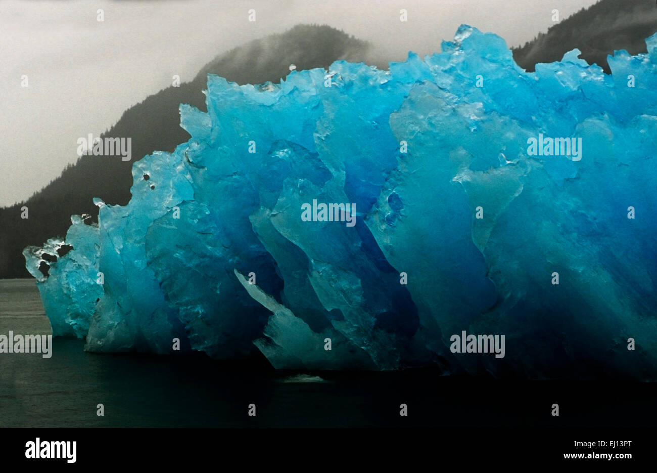 Wind, rain, sun and sea sculpt giant ice floes into dramatic ice ...
