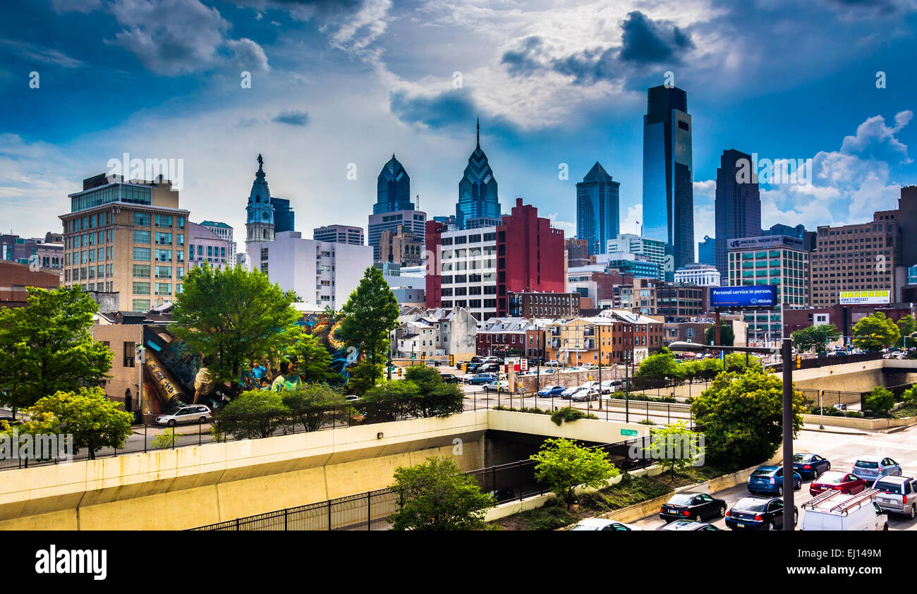 Philadelphia skyline view philadelphia skyline hi-res stock photography ...
