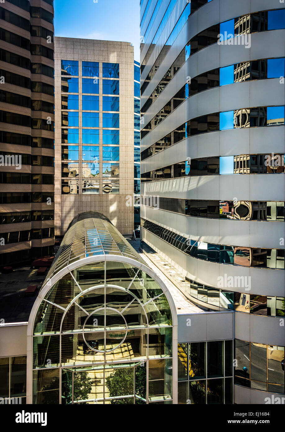 Richmond skyscraper hi-res stock photography and images - Alamy