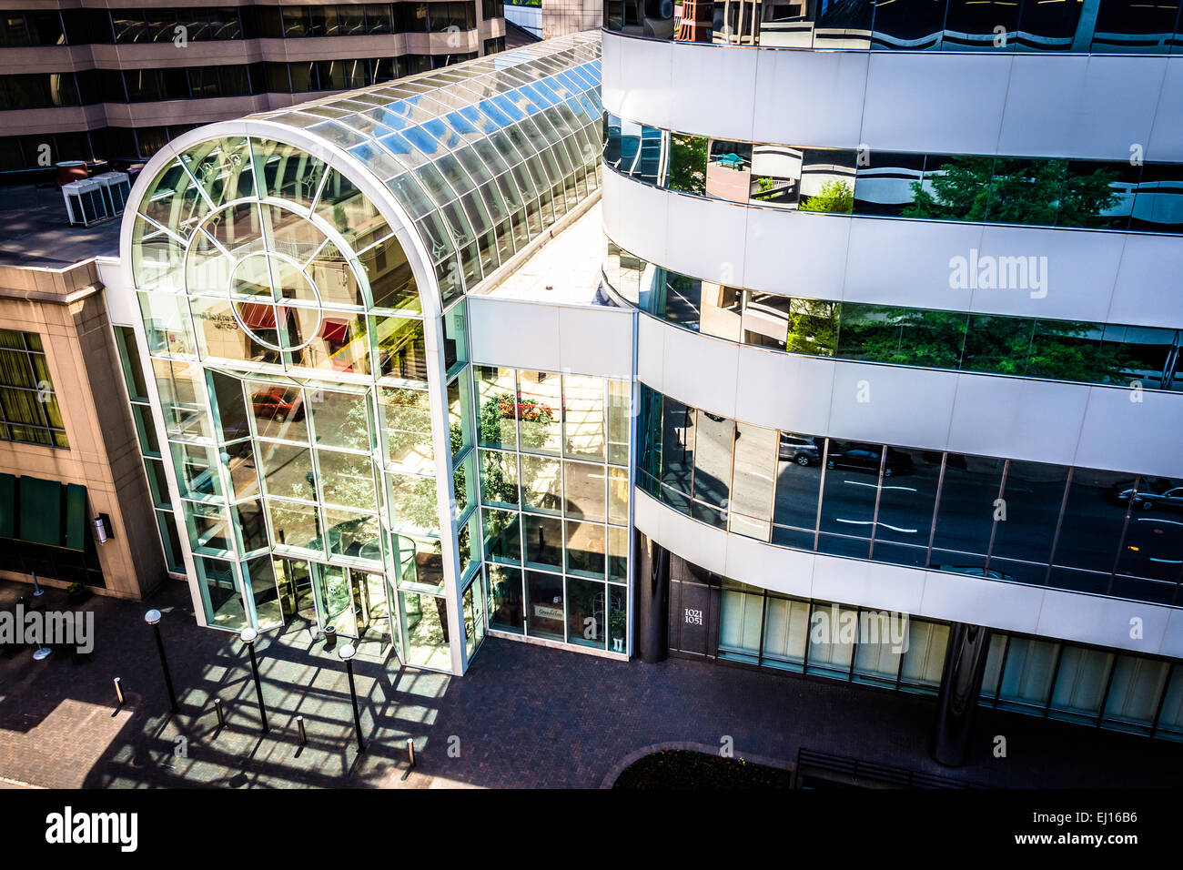 A modern building in Richmond, Virginia Stock Photo - Alamy