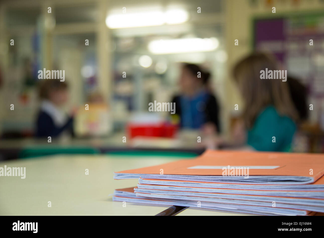 Classroom uk hi-res stock photography and images - Alamy