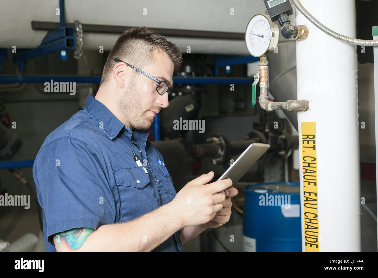 Man boiler repairing hi-res stock photography and images - Alamy