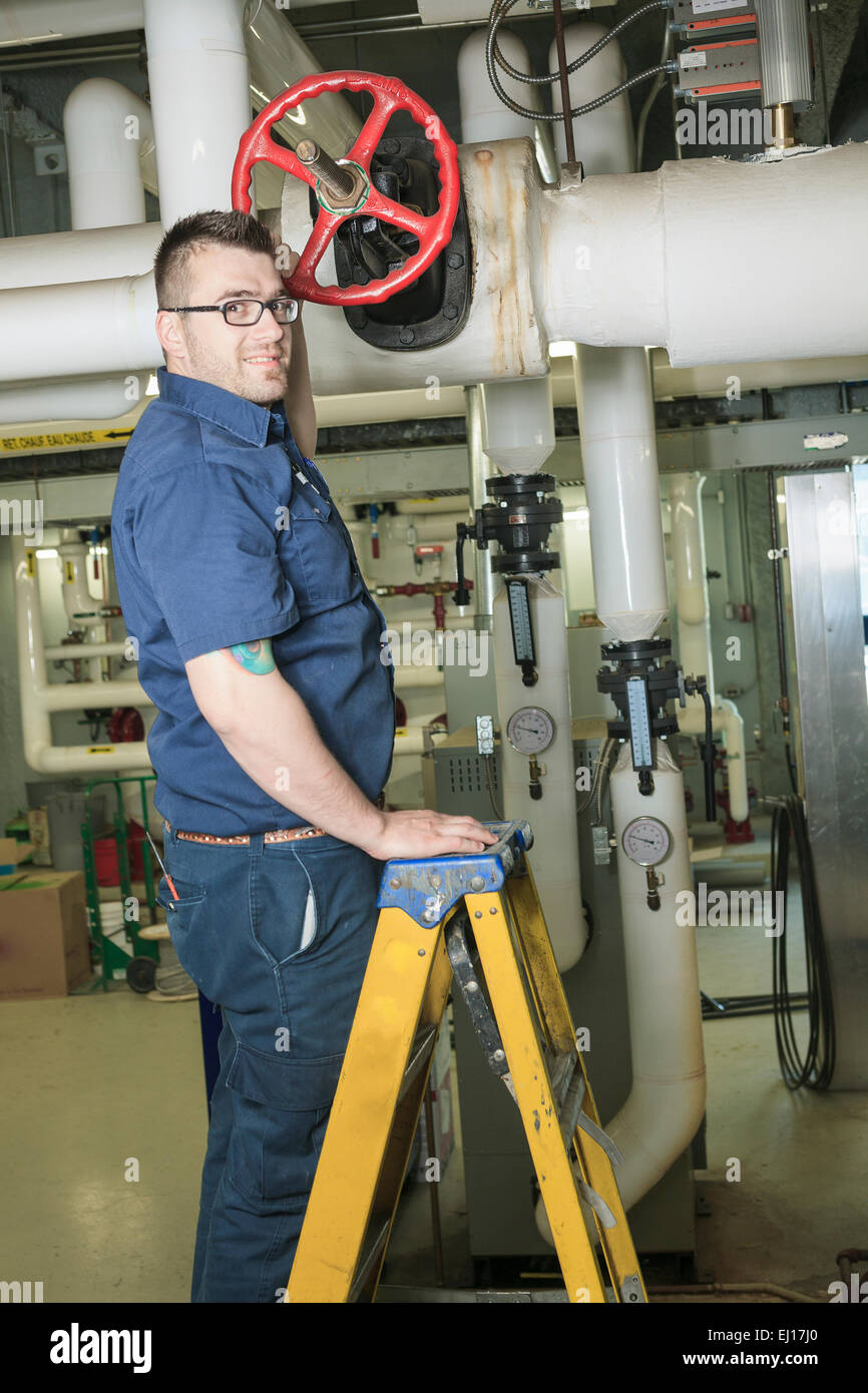 Equipmentengineer hi-res stock photography and images - Alamy