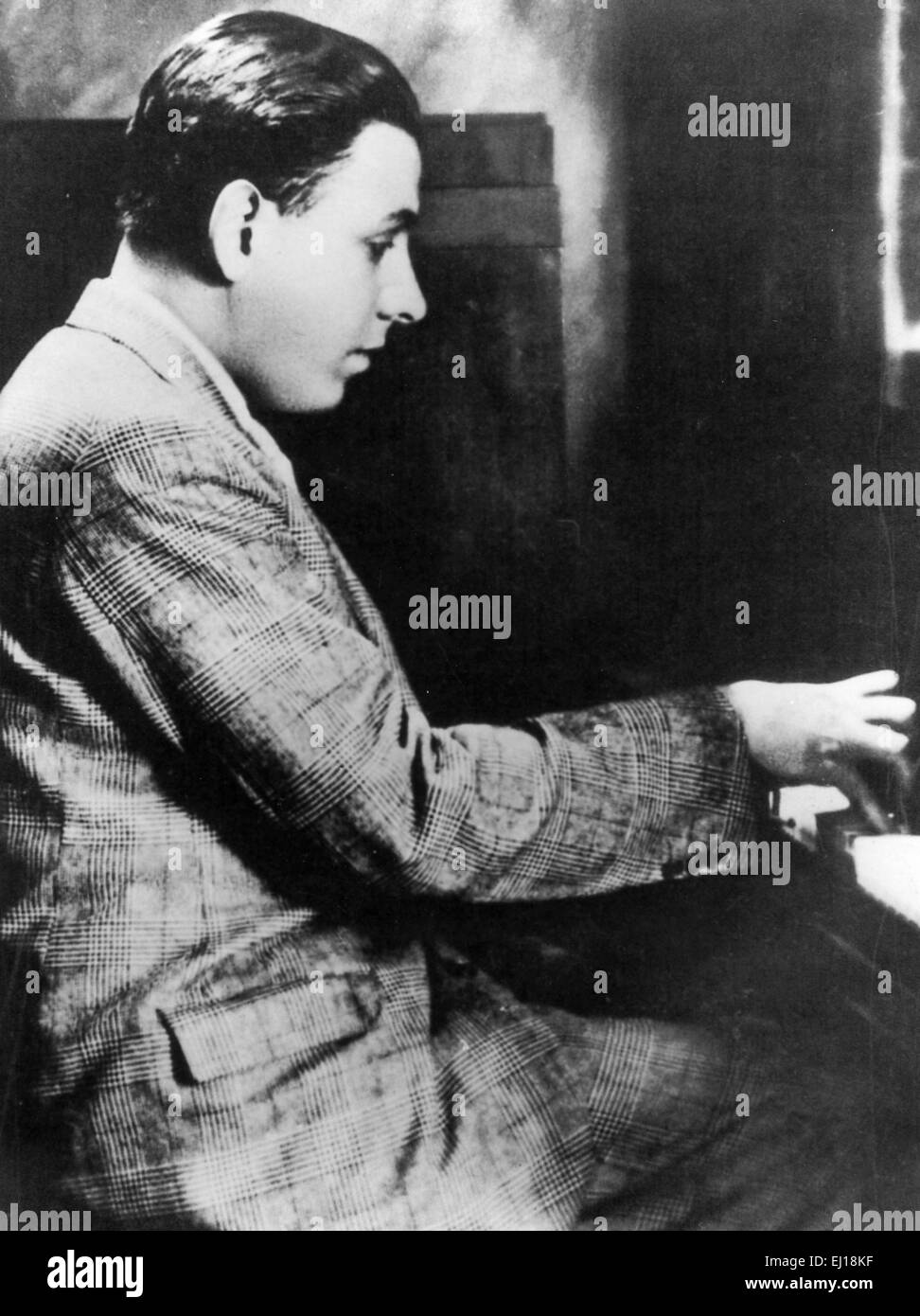 FRANCIS POULENC (1899-1963) French composer and pianist about 1923 ...