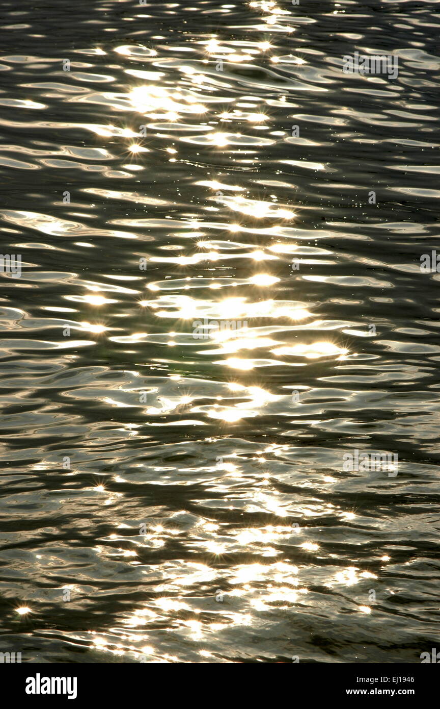 Dazzling aqua ocean hi-res stock photography and images - Alamy