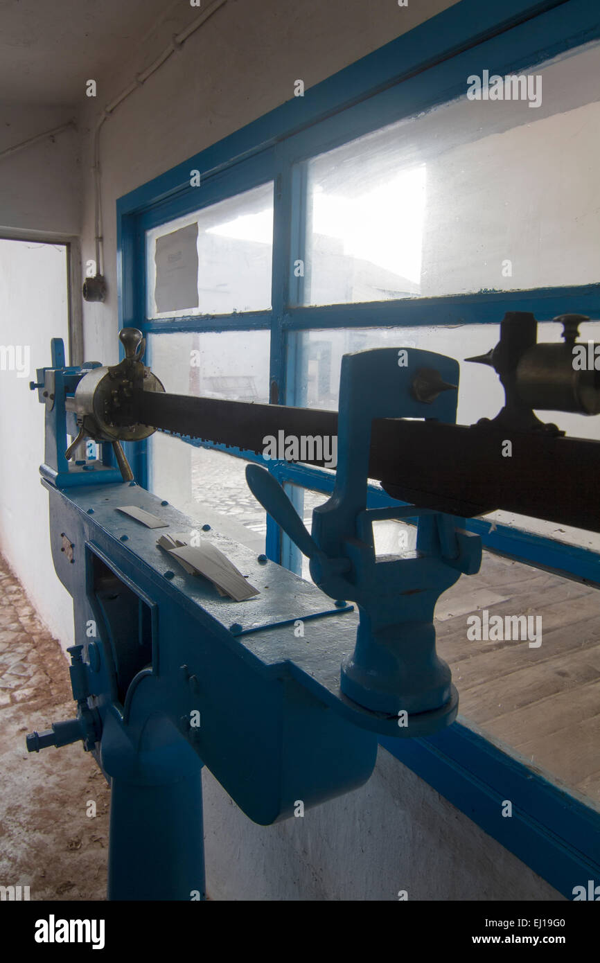 Ancient weight scale hi-res stock photography and images - Alamy