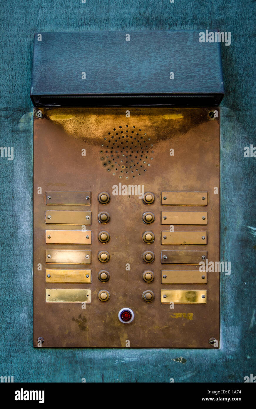 Door buzzer apartment hi-res stock photography and images - Alamy