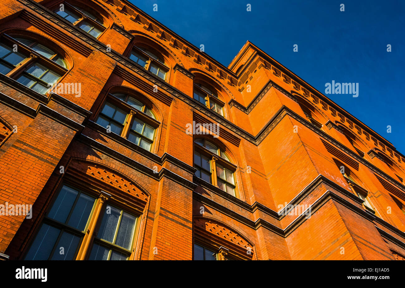 City building brick columns hi-res stock photography and images - Alamy