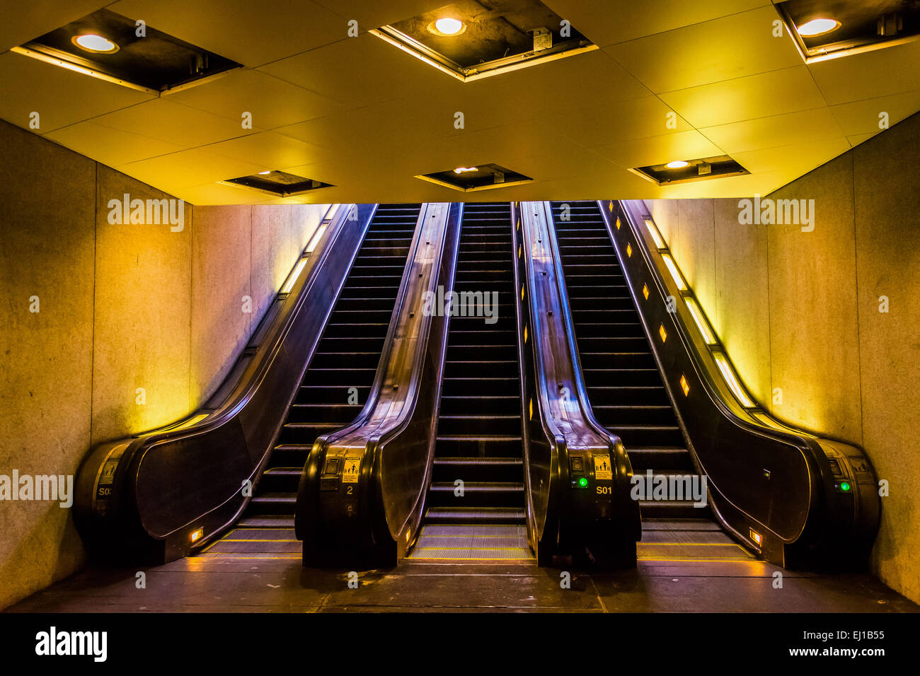 Escalators in the Smithsonian Metro Station, Washington, DC Stock Photo ...